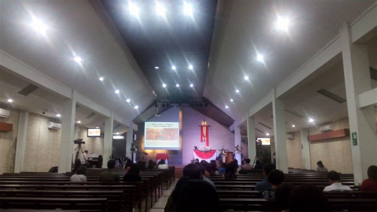 Mengikuti Jam Kebaktian dan Kegiatan di GKI Gejayan Yogyakarta – akulily