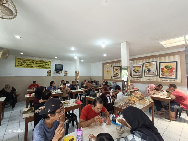 Segarnya Es Murni di Tengah Panasnya Kota Magelang – akulily