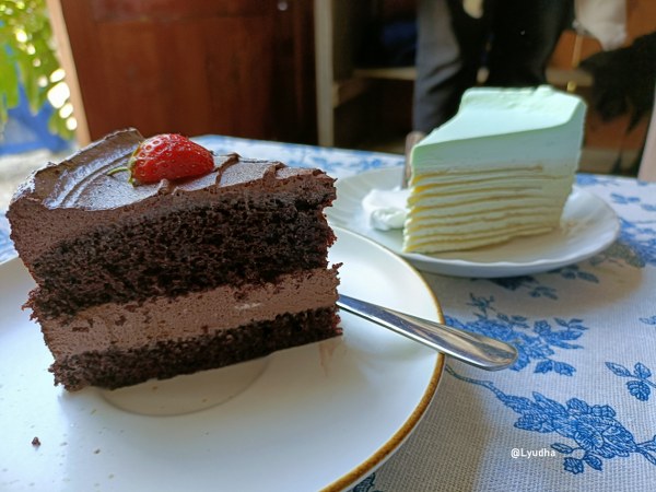 Kelezatan Olahan Kedai Kopi Akker dan Toko Kue Apuro Kota Batu – akulily